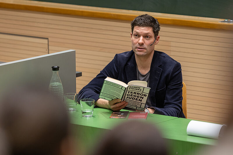Antisemitismus die Stirn bieten – So war die Lesung von Ronen Steinke - Hochschule Neubrandenburg